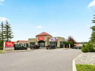 Car Storage in Calgary | Public Storage Canada