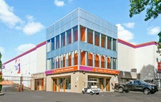 Self Storage Rental Units Surrey | Public Storage Canada